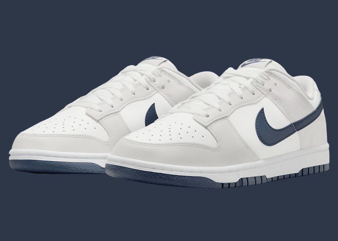 Nike Dunks Summit White/Midnight Navy Sneakers